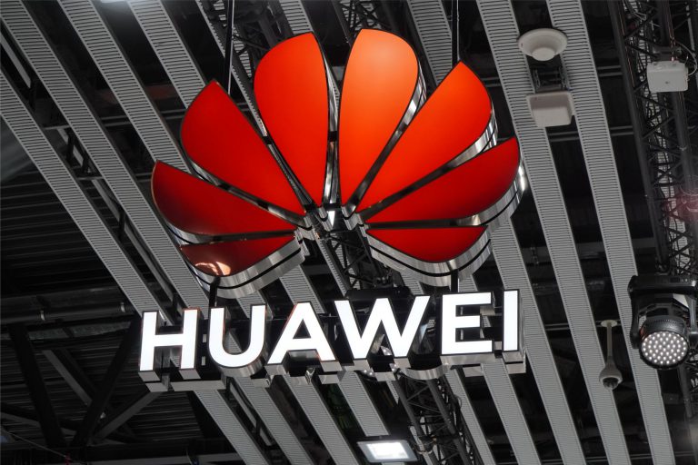ITReseller | Huawei prezentuje system AI CloudMatrix 384, który ma ...